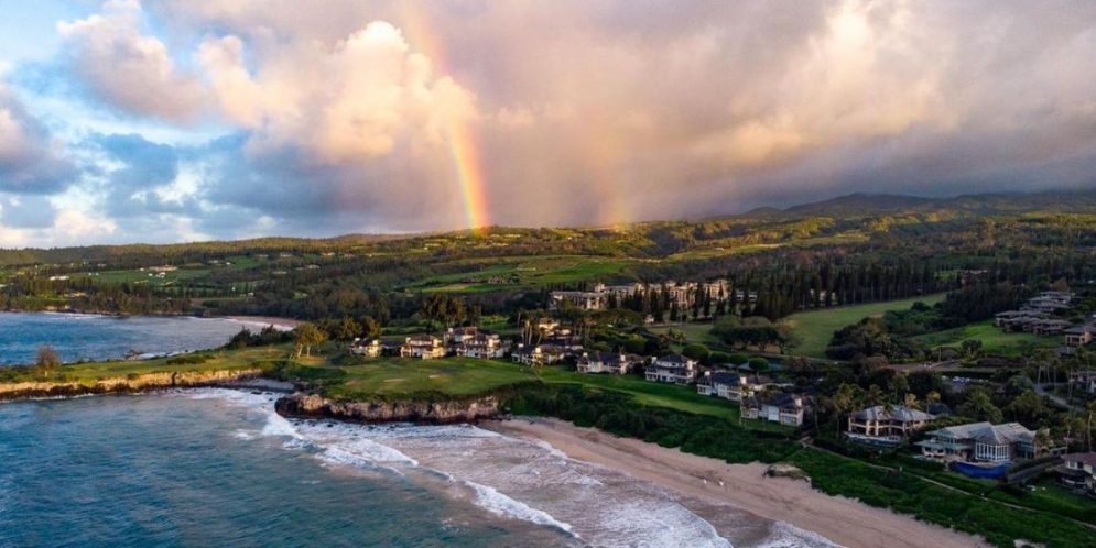 An Unforgettable Day: The Beauty of One'loa Beach in Hawaii - Your ...